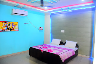 Hotel Sharma Palace in Jhansi