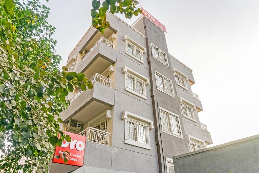 White castle heritage in Pune